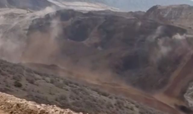 Erzincan’da maden sahasında toprak kayması: En az 9 kişi toprak altında ... Erzincan’da maden sahasında toprak kayması: En az 9 kişi toprak altında ...